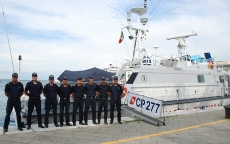 RIENTRA ALLA BASE LA MOTOVEDETTA CP277 - Adriatic Sea Network - portale ...